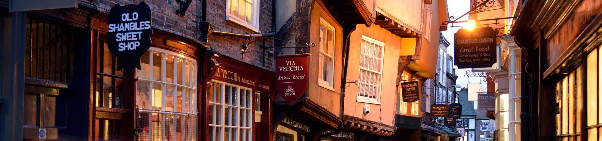 Coaches to York | National Express