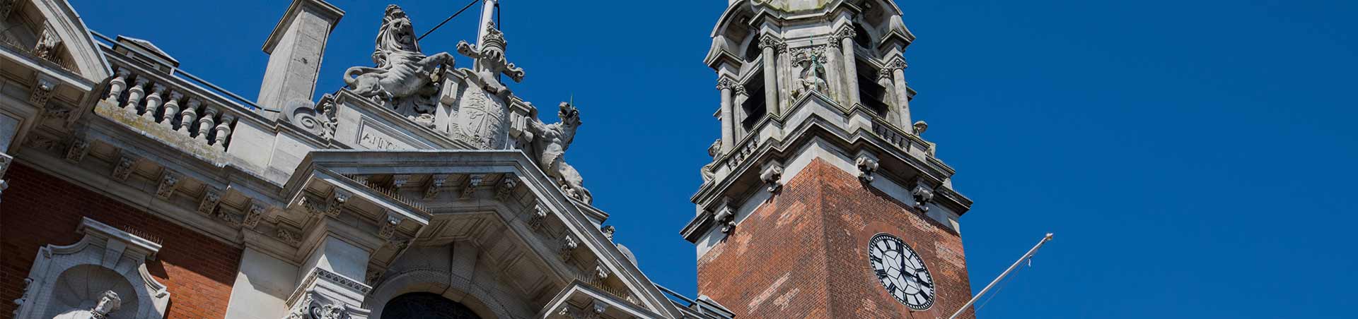 Coaches to Colchester | National Express